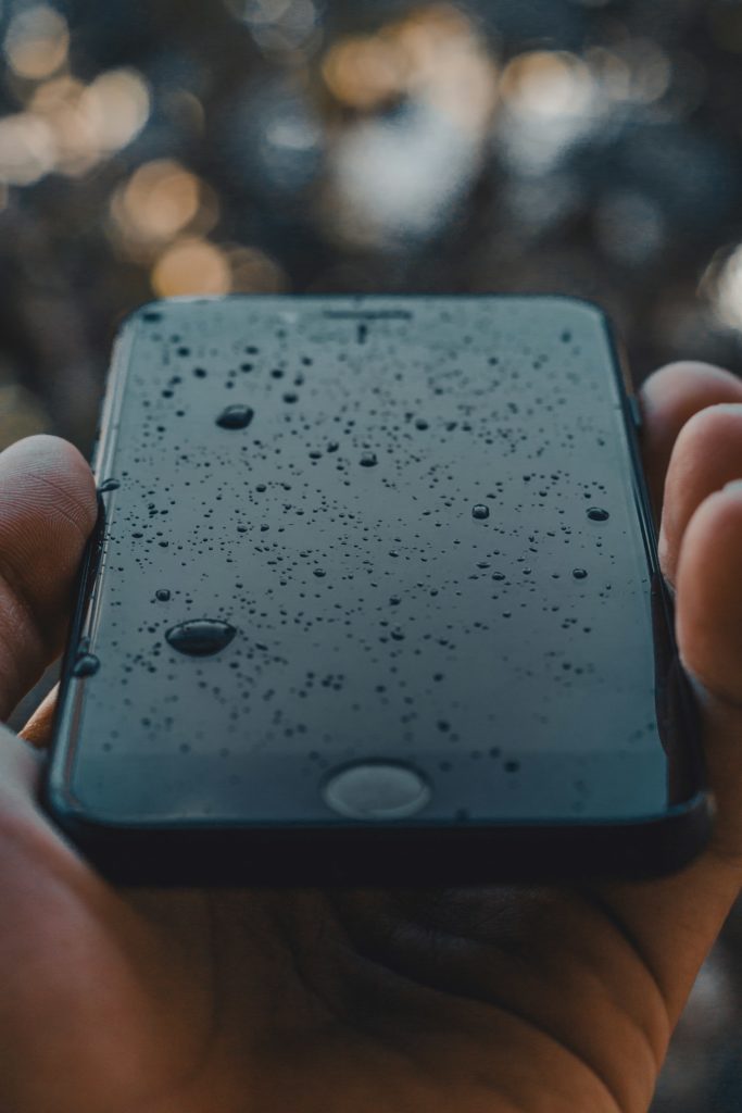 Så skyddar du din iPhone från vatten- och vätskeskador Så skyddar du din iPhone från vatten- och vätskeskador